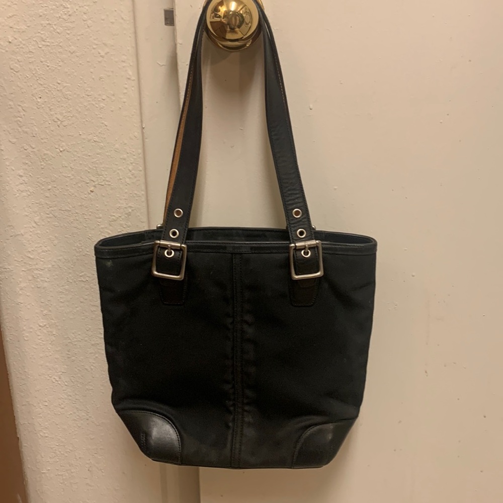 Coach Black Handbag With Satin Tan Signature Lining. - Gem